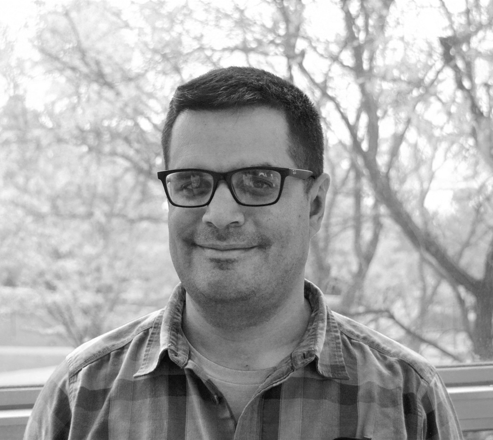 Contáctanos para mas información - David Medina, Rodrigo Ballon